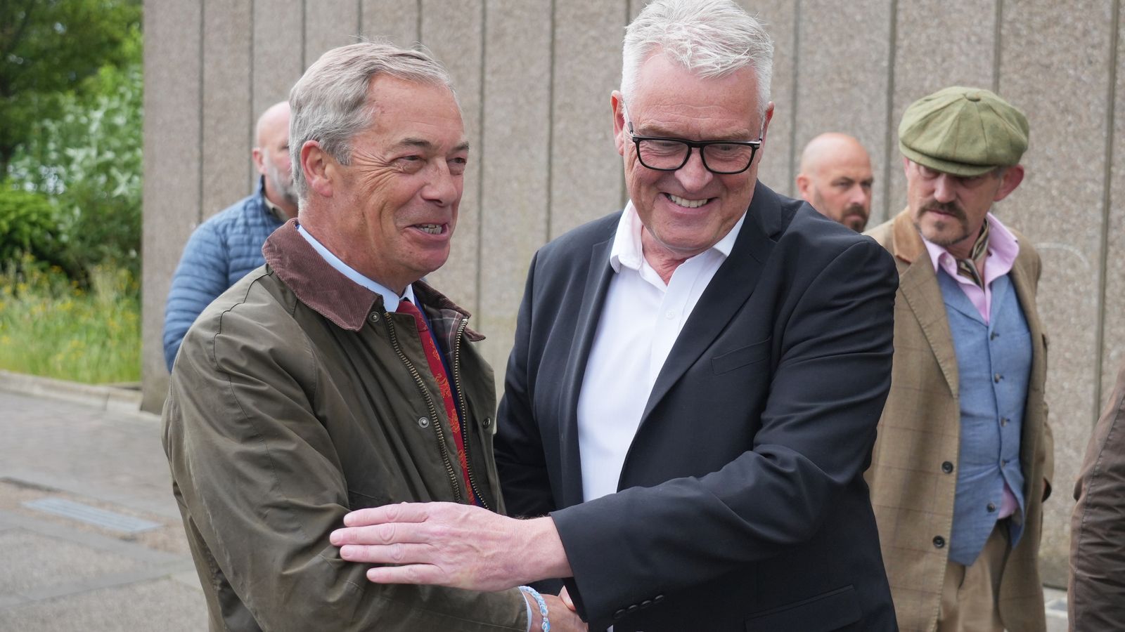 Reform wins first seat as Lee Anderson claims Ashfield | Vote 2024 | News UK Video News | Sky News