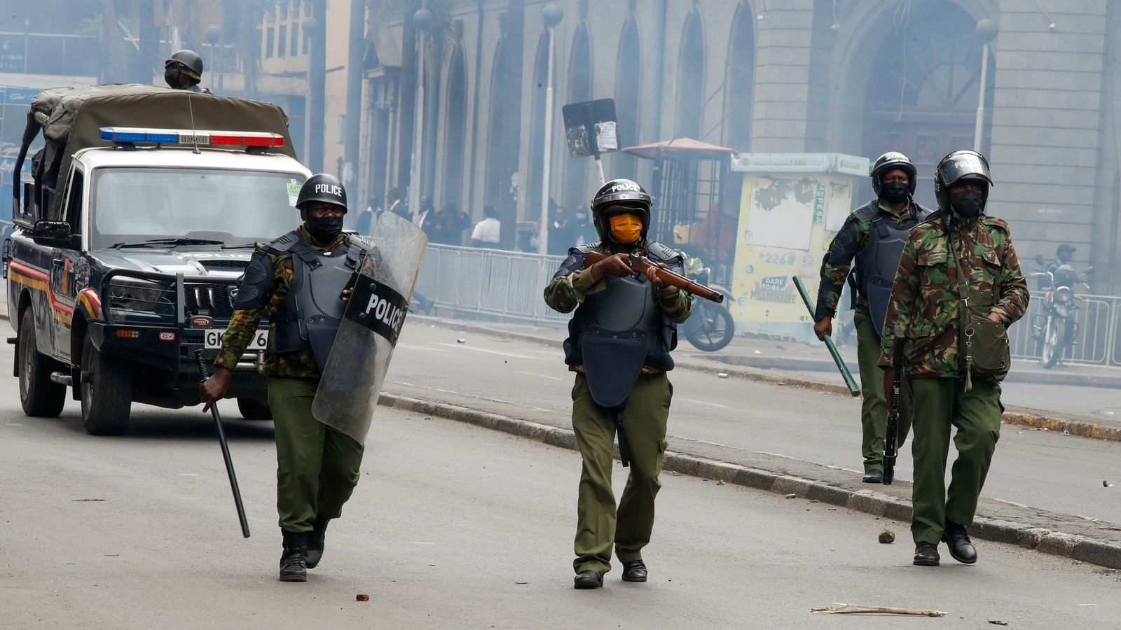 Kenya: Police fire tear gas during clashes with protesters in Nairobi ...