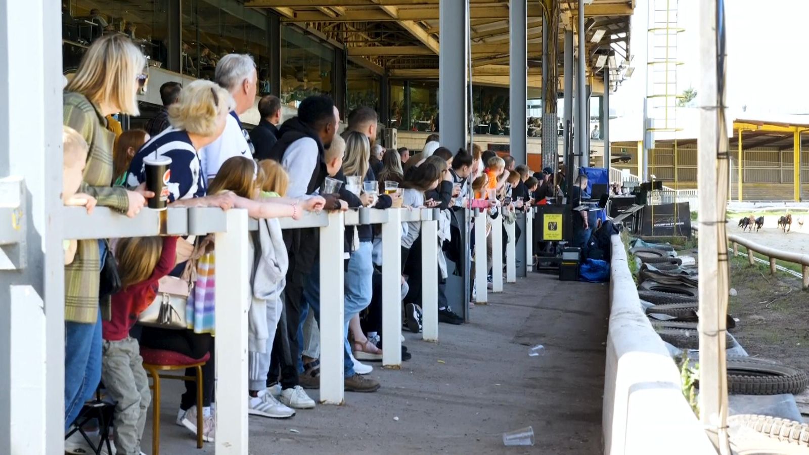 Bench Across Britain: Labour-safe seat in Sheffield has mixed feelings ...