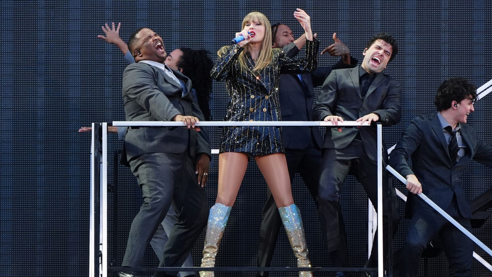 Taylor Swift in pictures: US megastar kicks off 15-stop UK leg of Eras ...