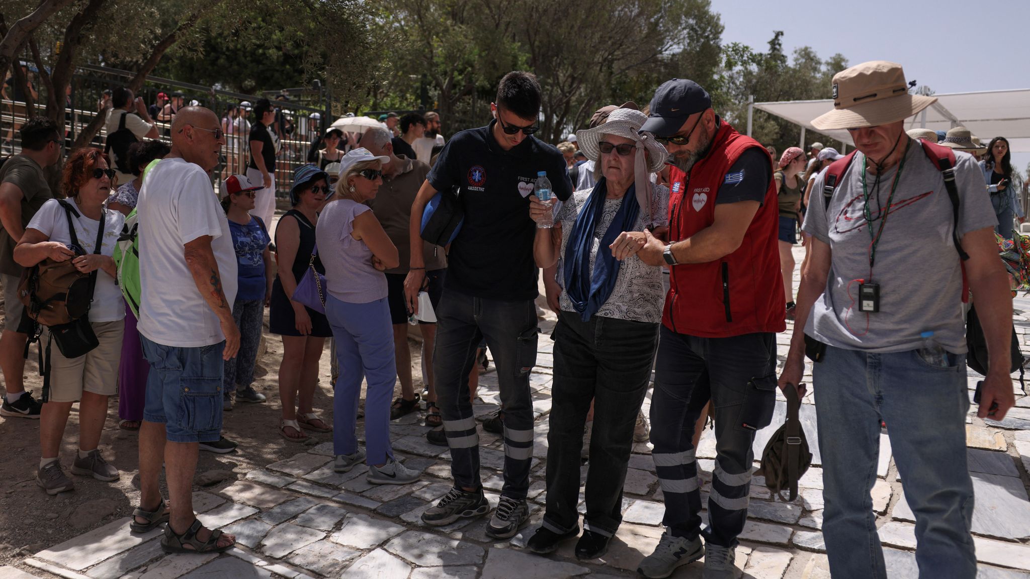 Greece: Athens closes Acropolis and schools as heatwave strikes | World ...