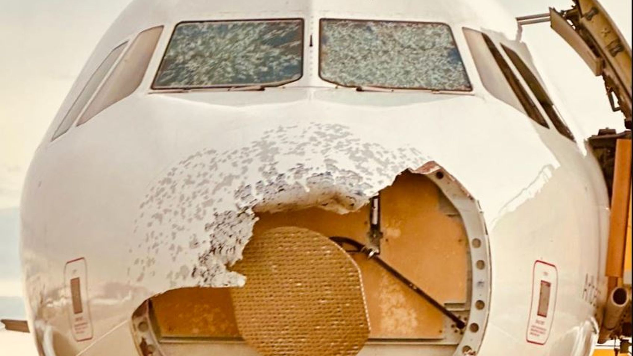 Hail damages cockpit windows and nose on Austrian Airlines flight from ...