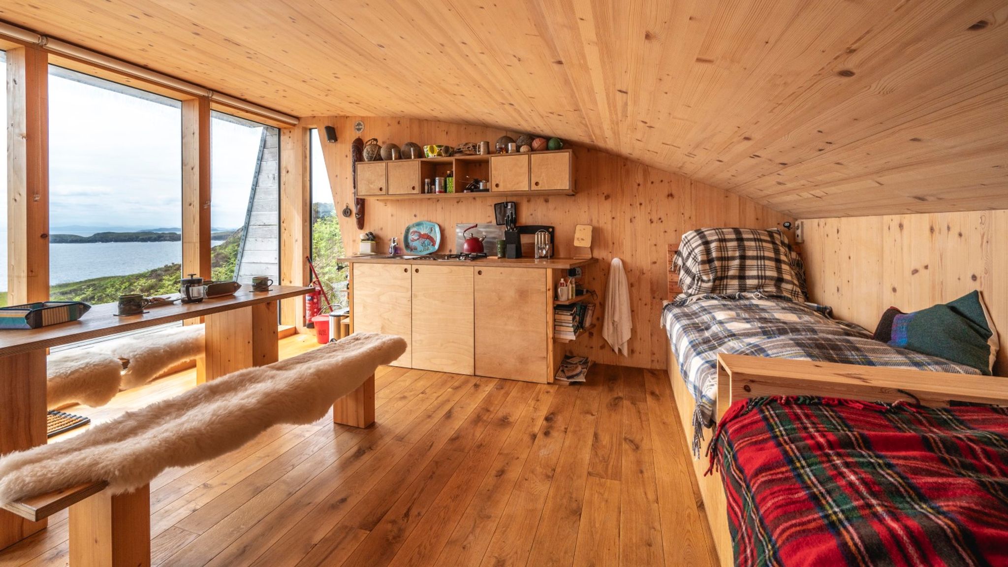 'Ultimate private getaway': Remote Scottish island of Mullagrach on ...