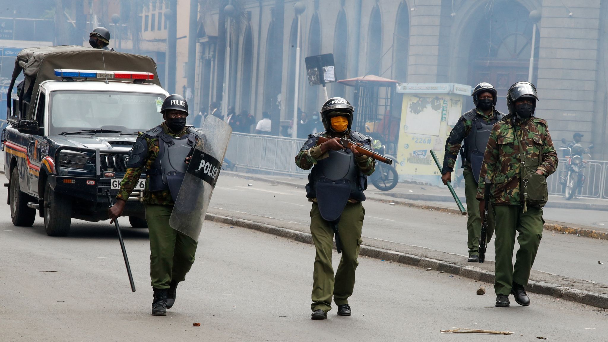 Kenya: Police fire tear gas during clashes with protesters in Nairobi ...