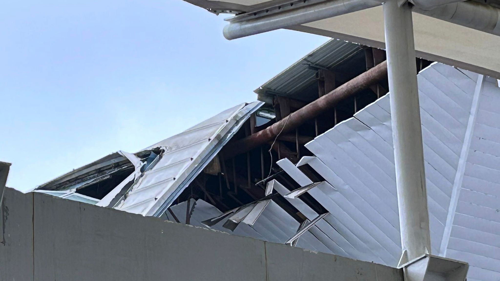 Roof partially collapses at New Delhi airport leaving one dead and six ...