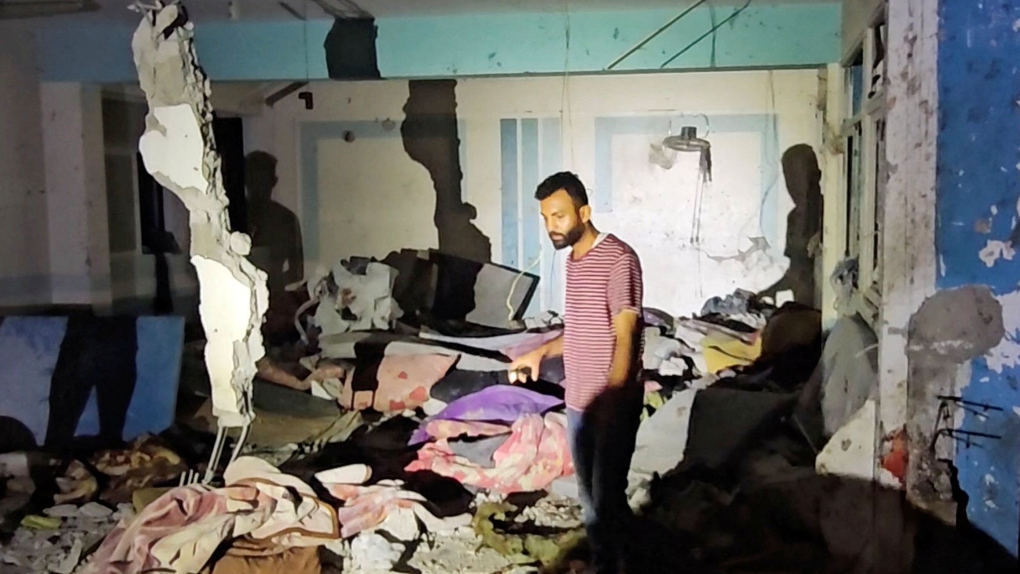 Israel says jets targeting 'Hamas compound' have hit a school in Gaza ...