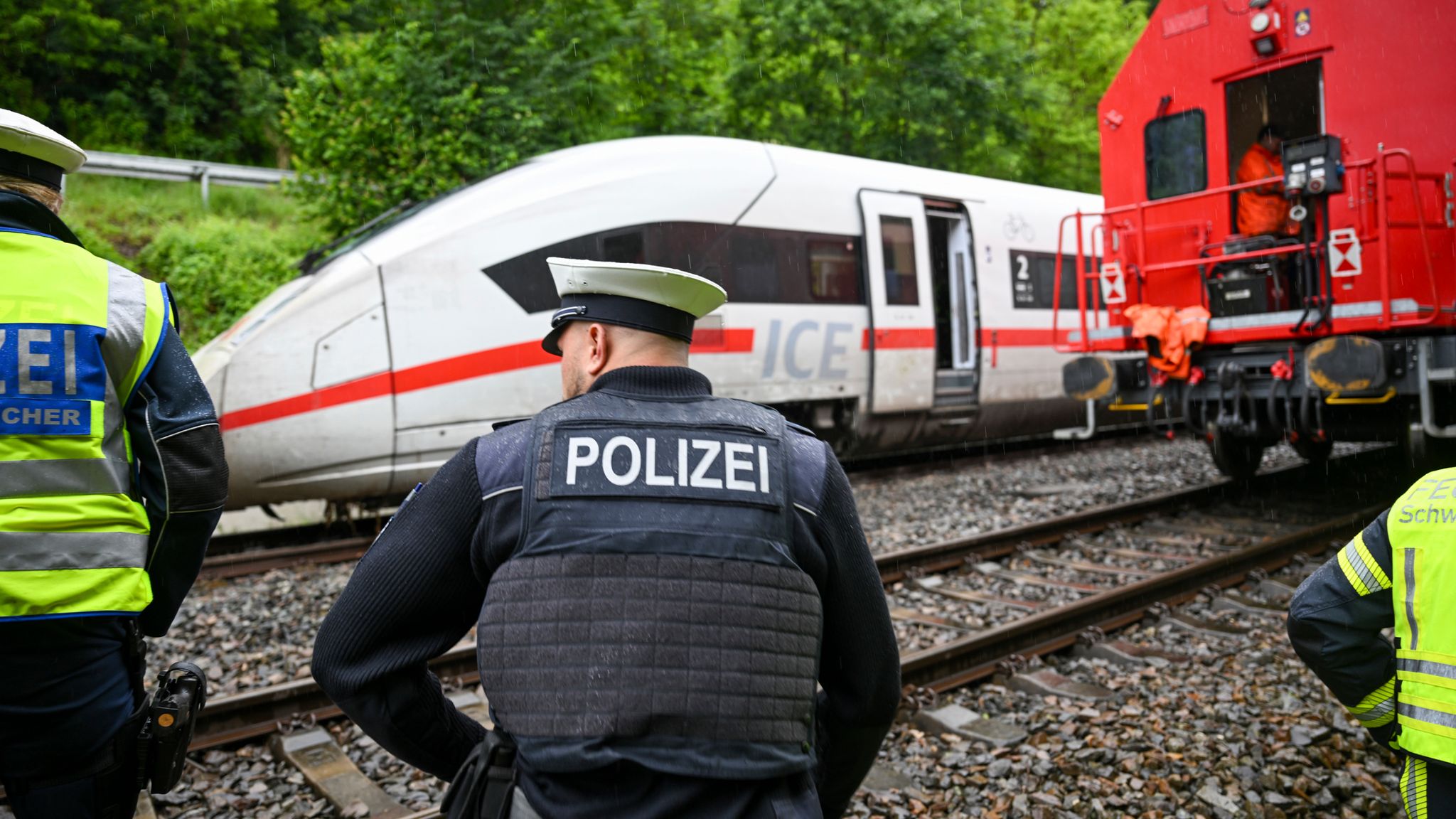 Firefighter dies while trying to rescue people from flooding in Bavaria ...