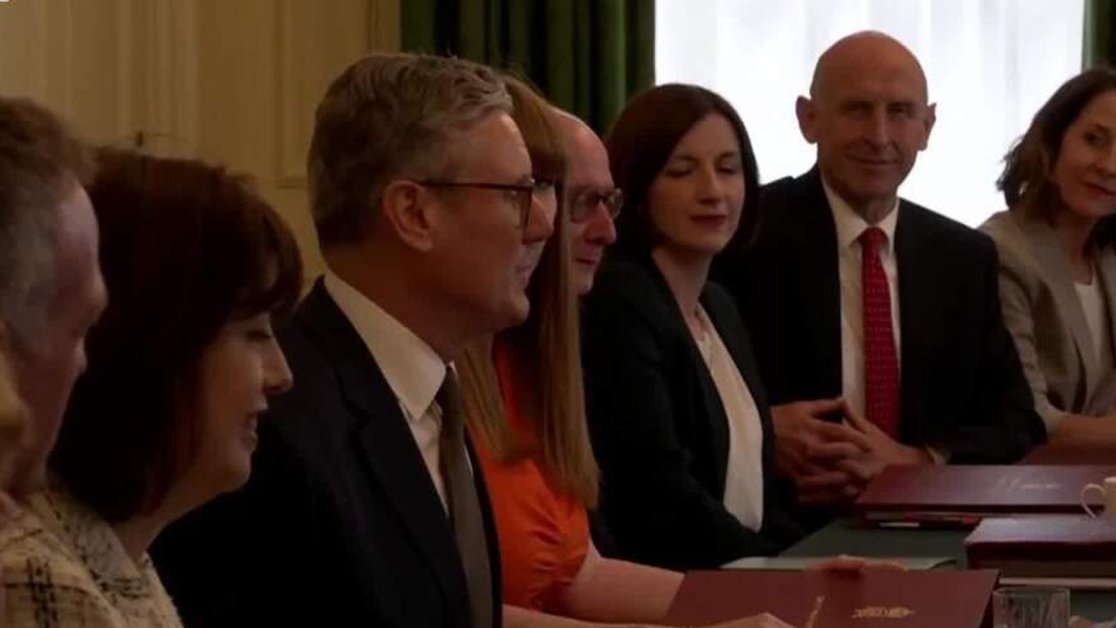 Labour: Sir Keir Starmer chairs first cabinet meeting as prime minister ...