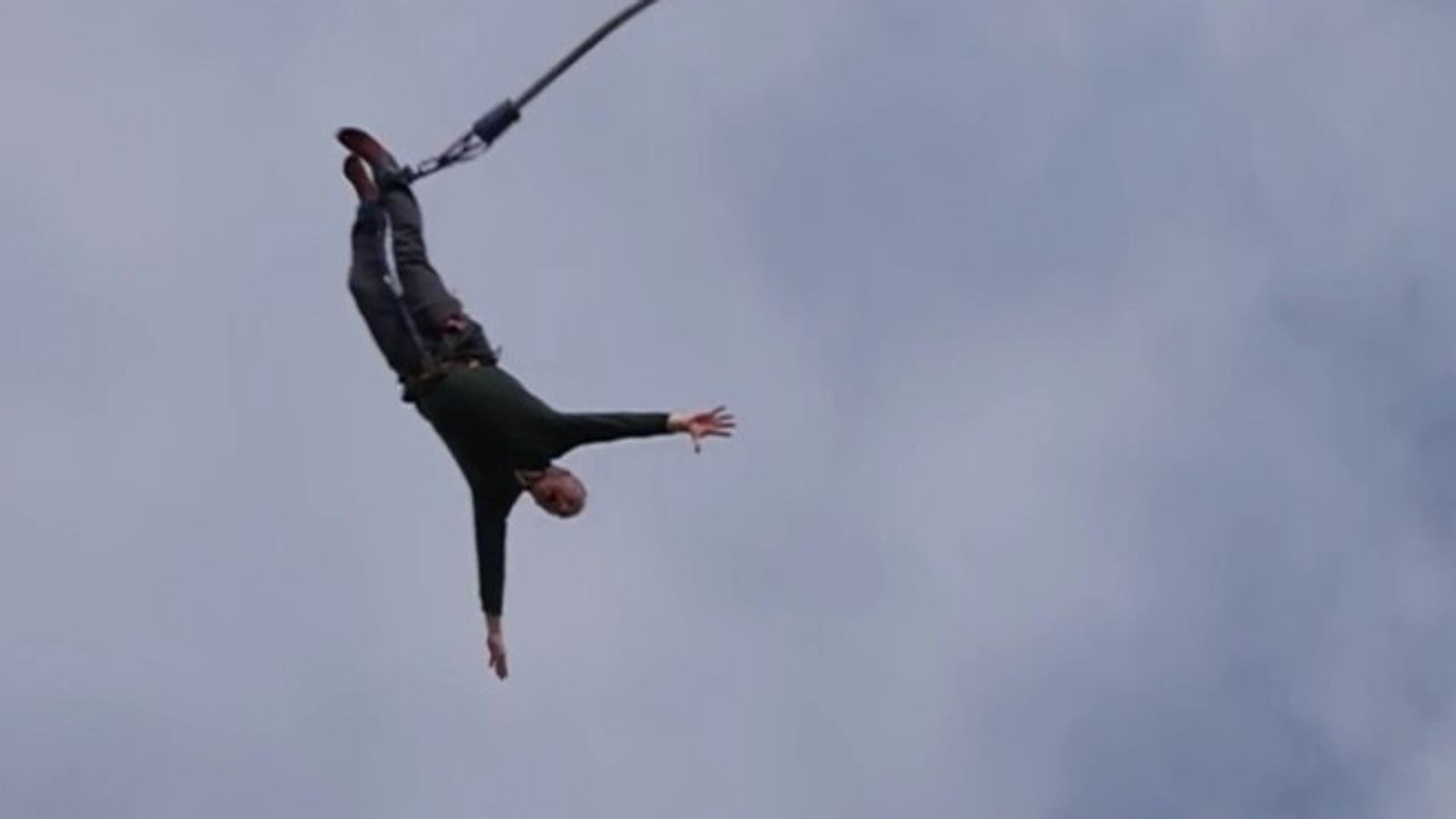 East Sussex: Liberal Democrats leader Sir Ed Davey bungee jumps into ...