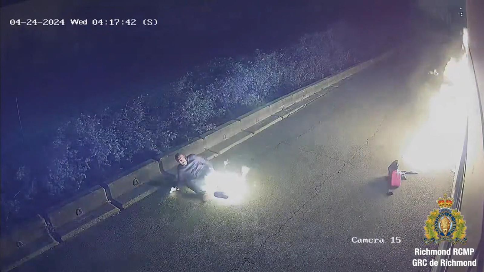 Canada: The moment an arson suspect accidentally sets himself on fire ...