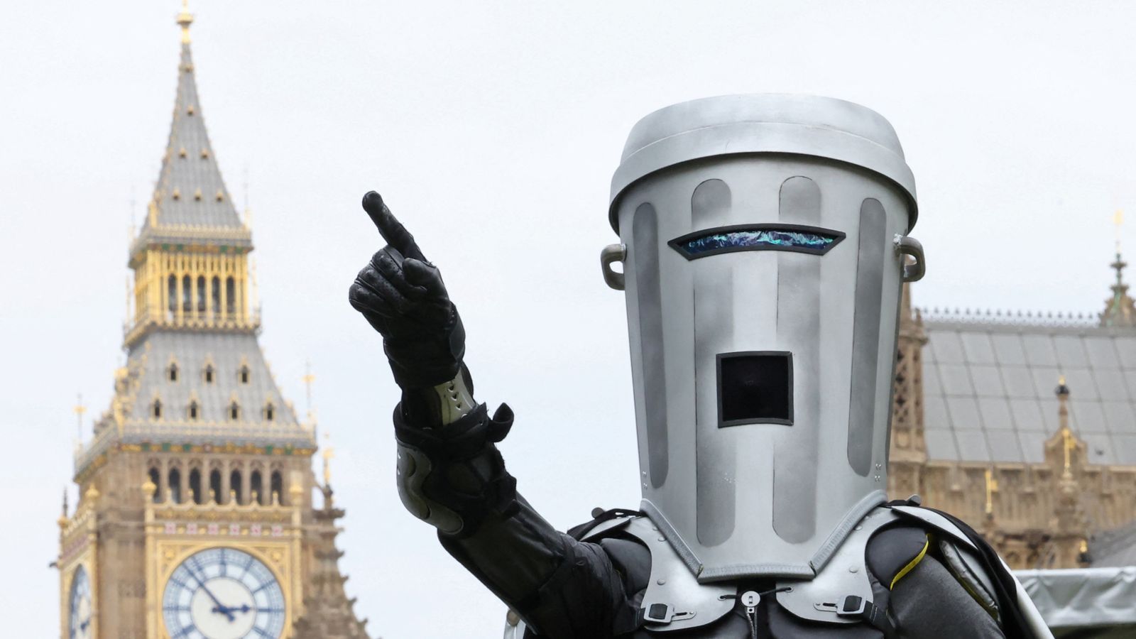 Blur's drummer, an Olympic medallist and Elmo: How famous faces did in ...