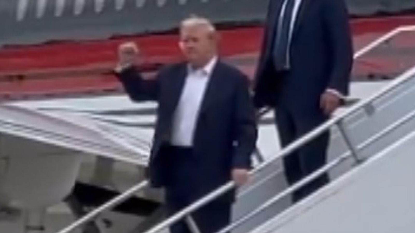 Republican National Convention: Donald Trump arrives in Wisconsin hours ...