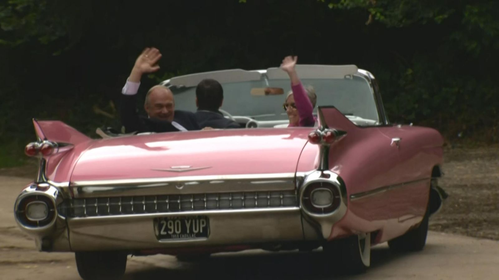 Lib Dem leader Ed Davey leaves final general election speech in pink ...