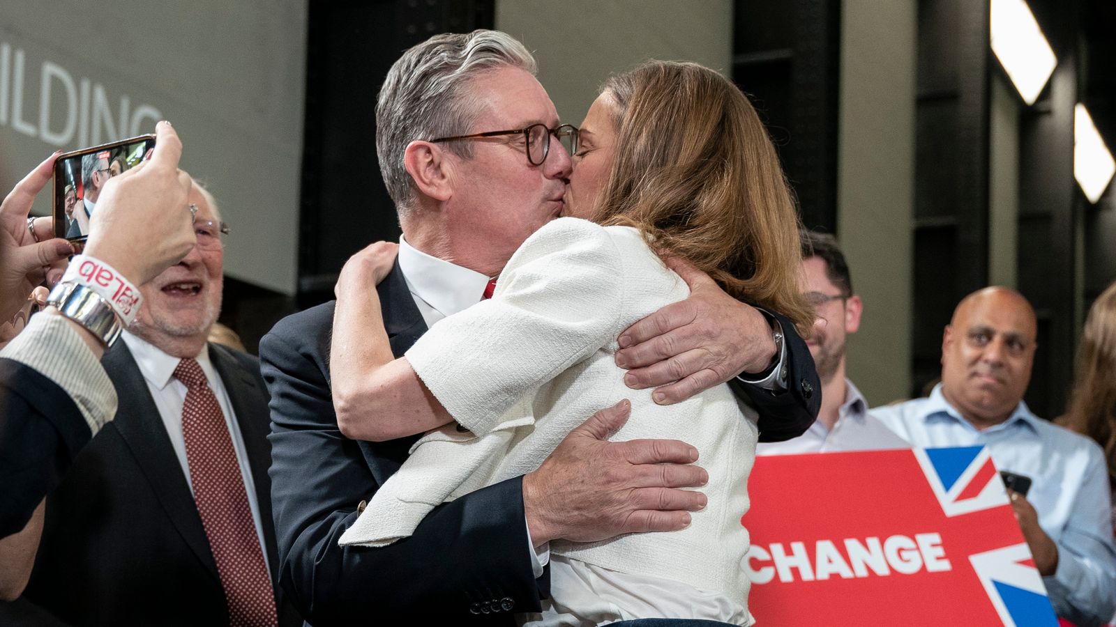 'Change begins now', Starmer says - as Labour win historic landslide | Politics News | Sky News