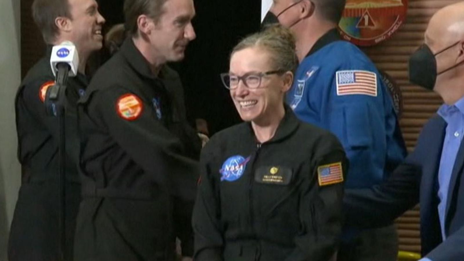 Mars: Volunteers emerge from Texas simulator after 378 days | Science ...