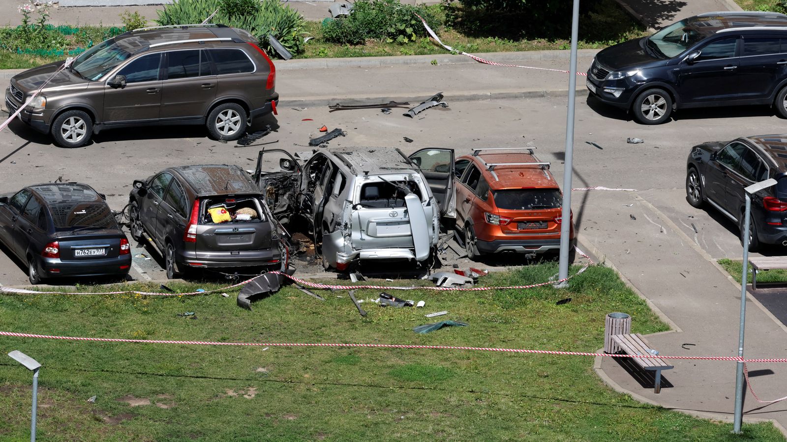 'Car bomb attack' investigated in Moscow - amid conflicting reports ...