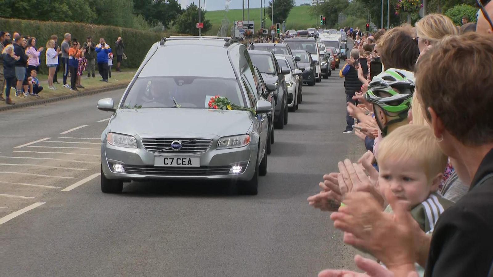 Rob Burrow funeral: Hundreds of people line route to pay tribute to ...