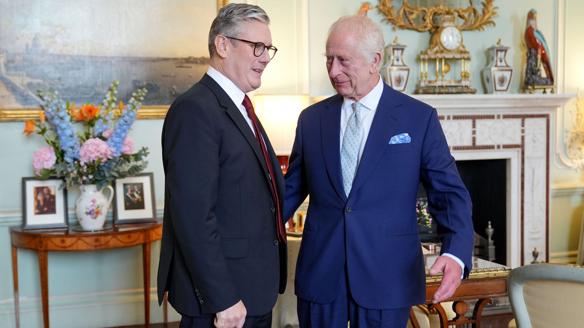 Starmer praises the King after he was heckled by Australian senator ...