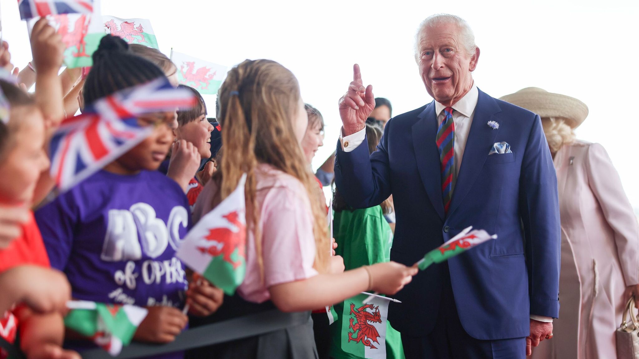 King and Queen visit the Senedd to celebrate 25th anniversary of Welsh ...