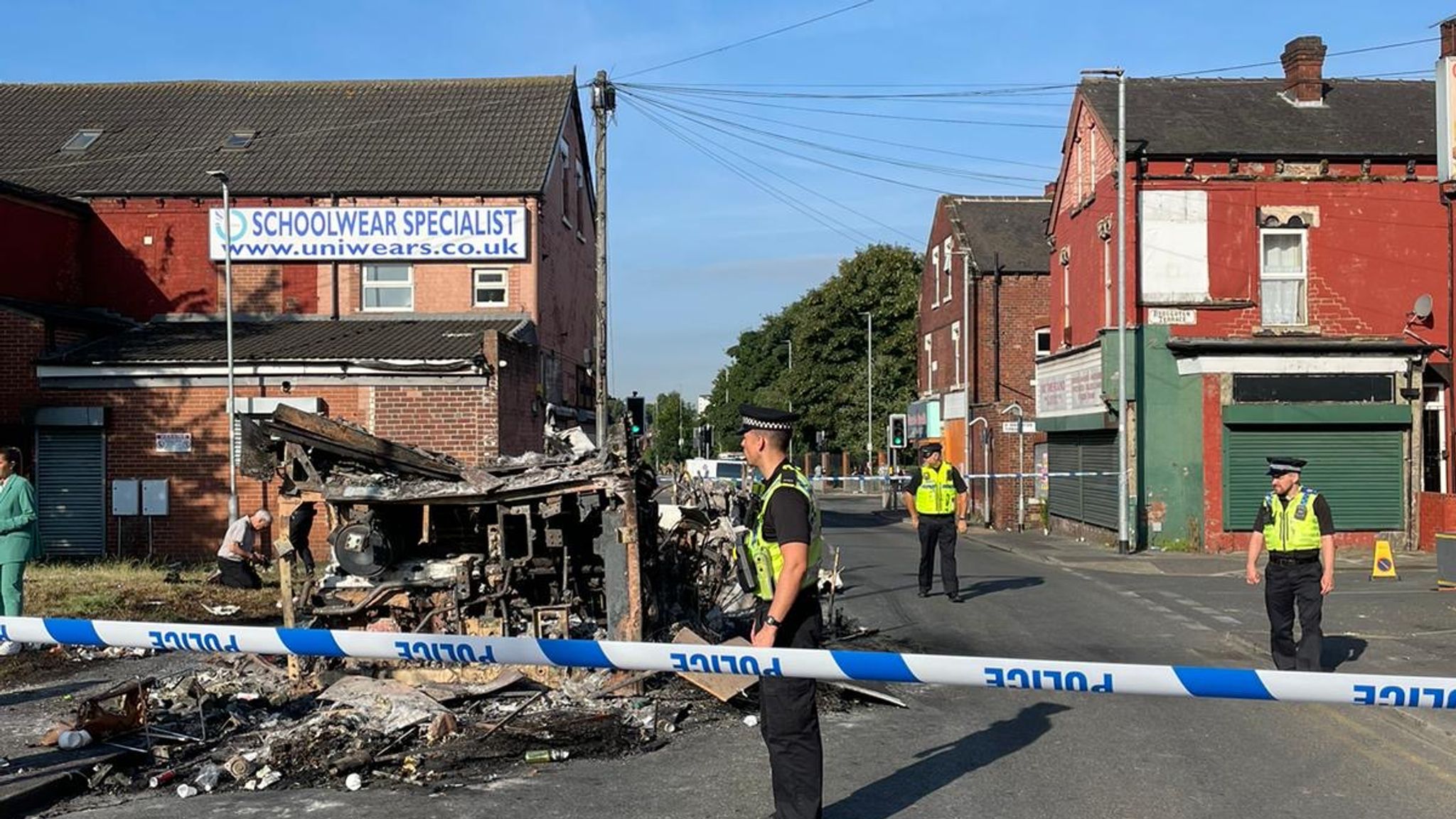 'Very visible police presence' on streets of Leeds after mass riot ...