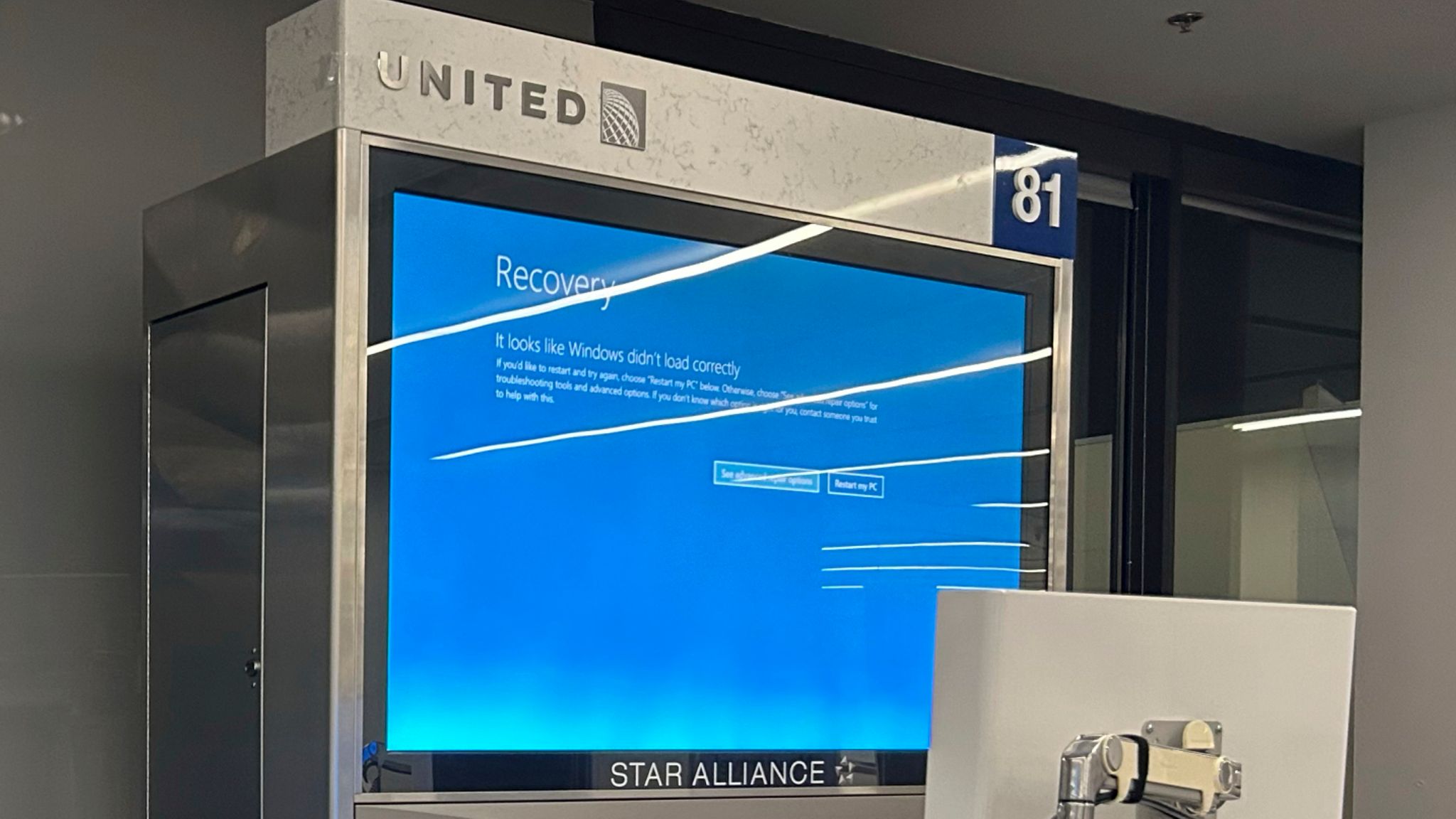 Global IT outage: Air and rail travel chaos continues - as passengers ...