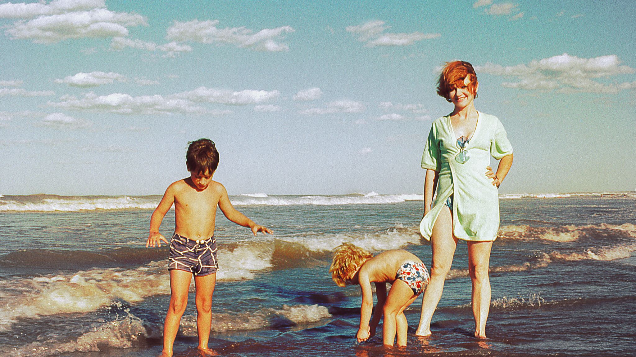 Super-strong bones, healing blood and different brains: How motherhood ...