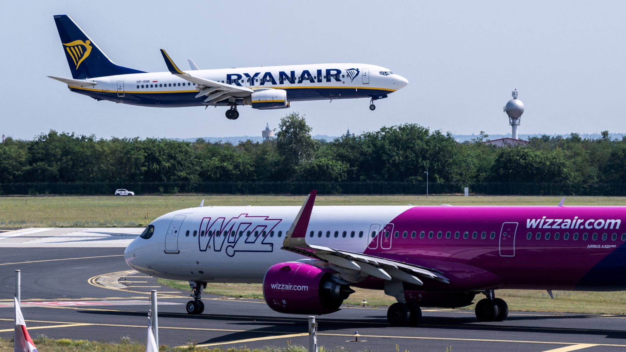 'Worst' airlines for customer service named by consumer group - but ...
