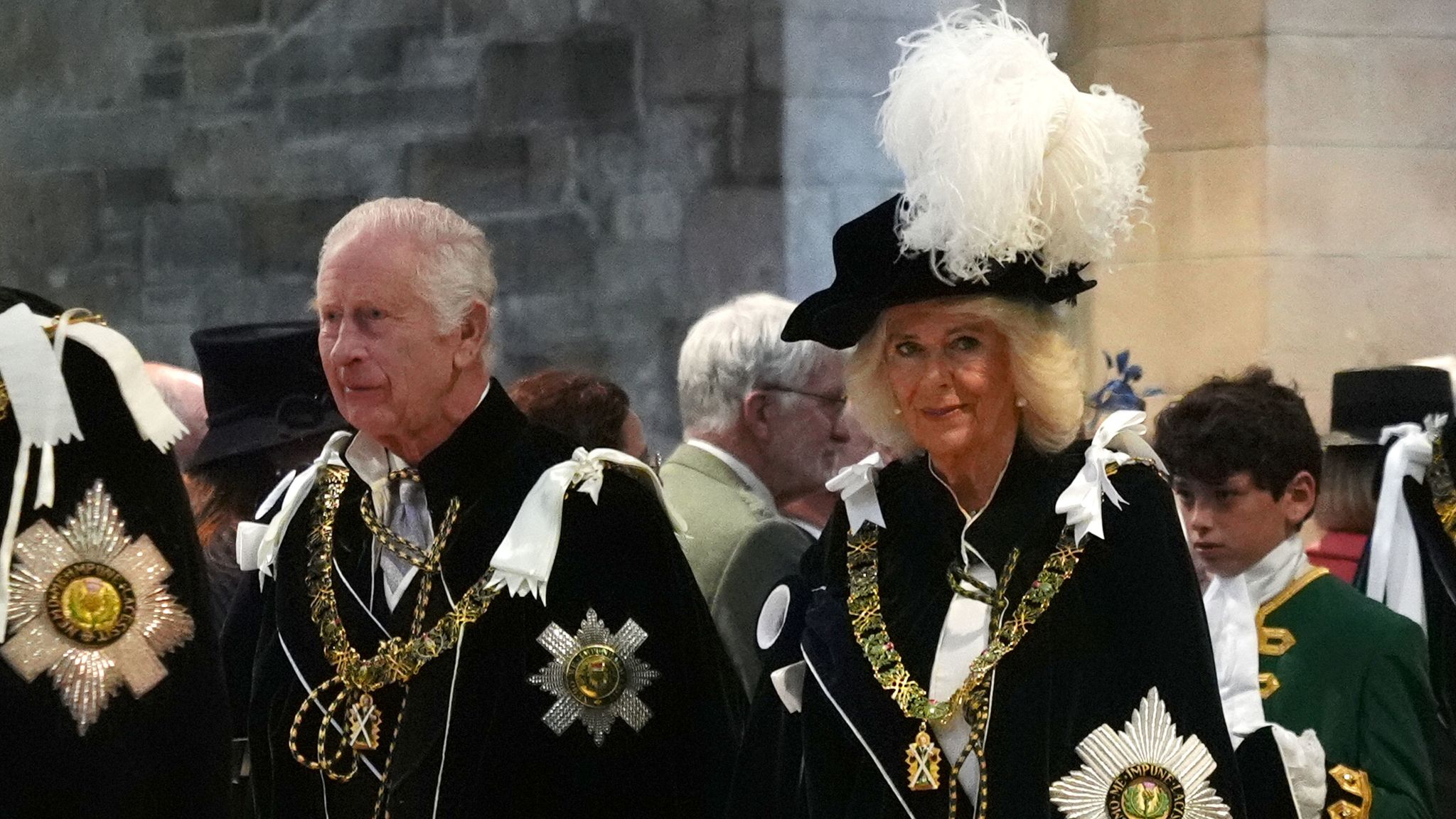 Queen and Duke of Edinburgh become members of prestigious Order of the ...
