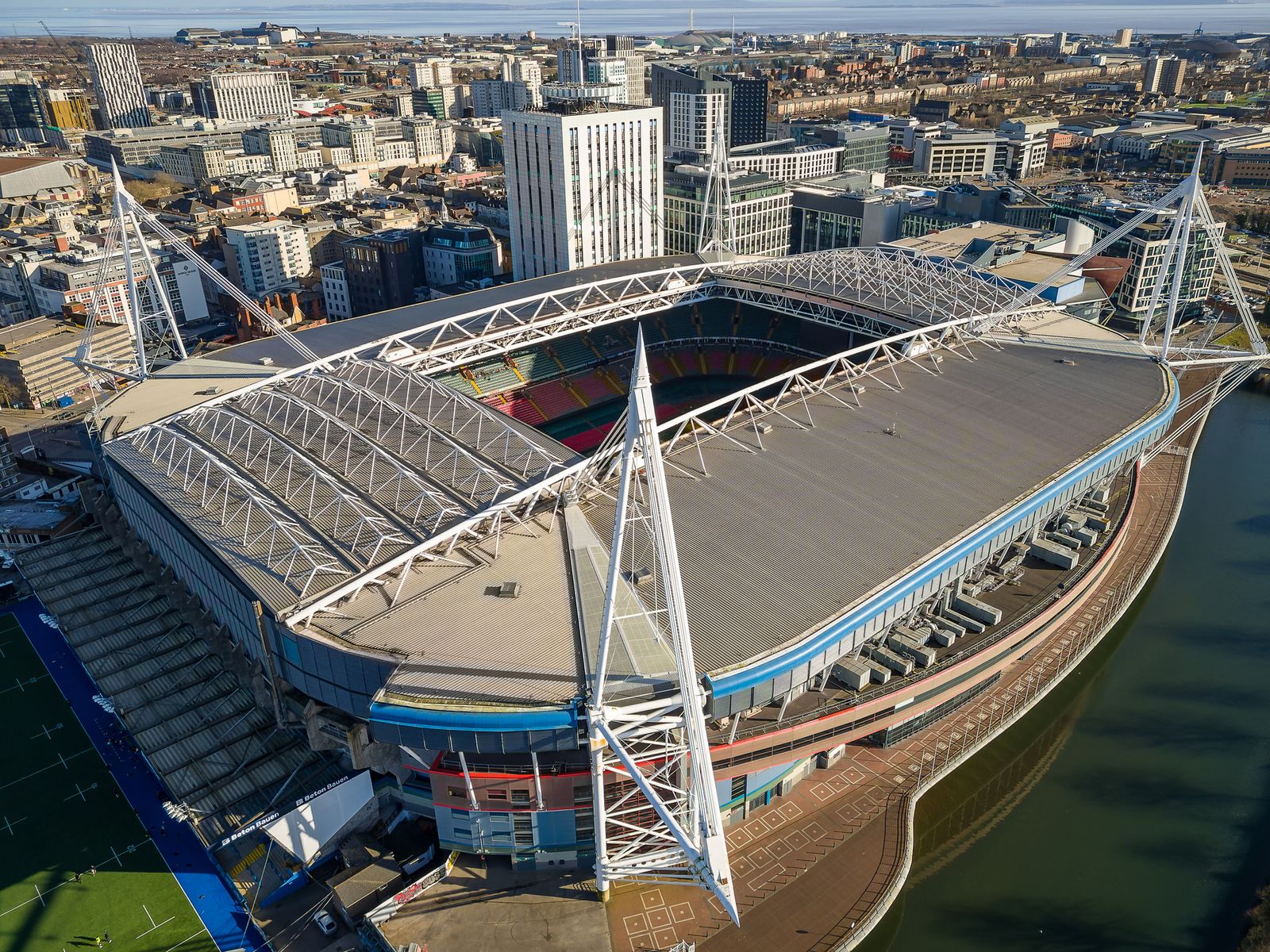 Oasis reunion: Cardiff's businesses hope for boost as Welsh capital ...