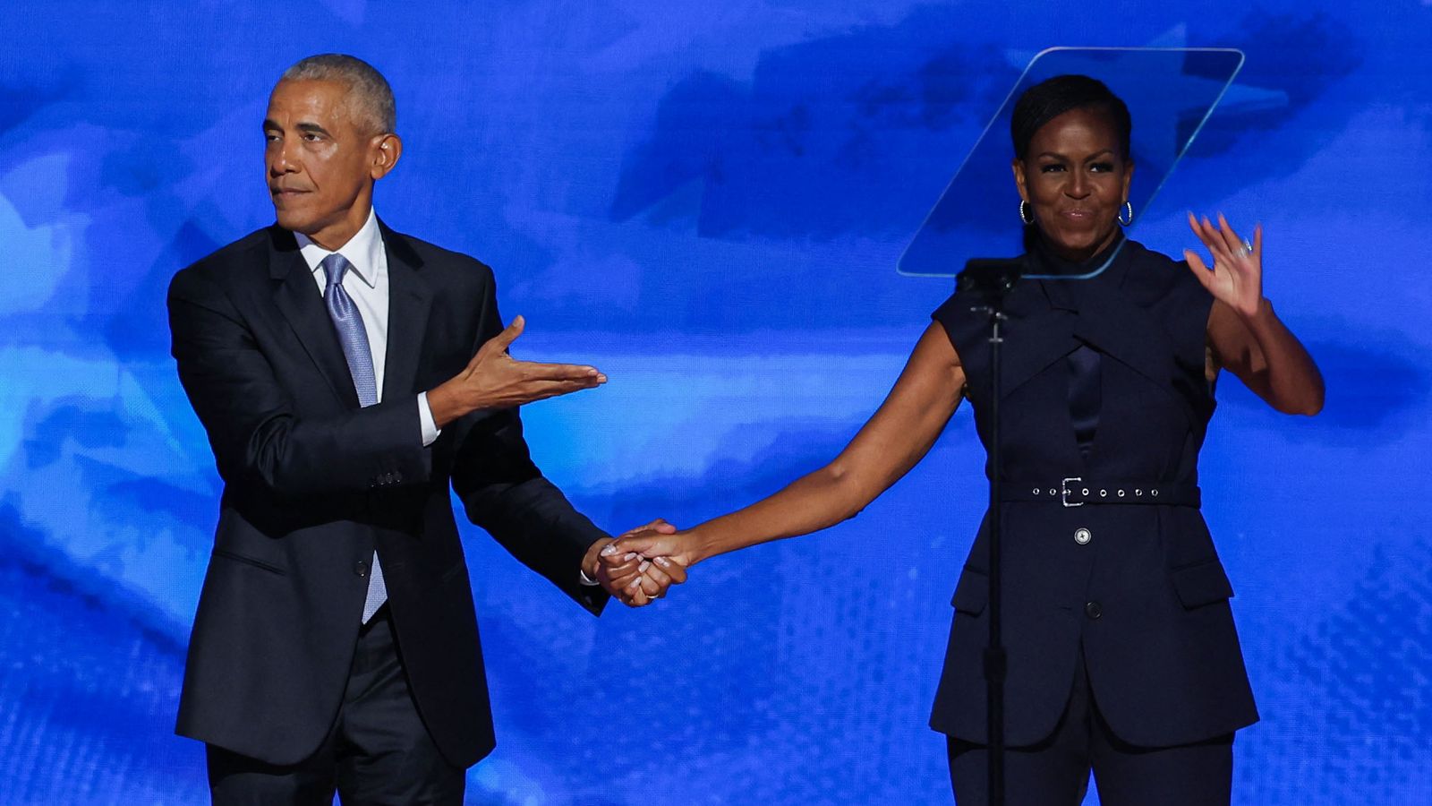 Obamas back Harris ahead of Bill Clinton speaking at DNC | News UK ...