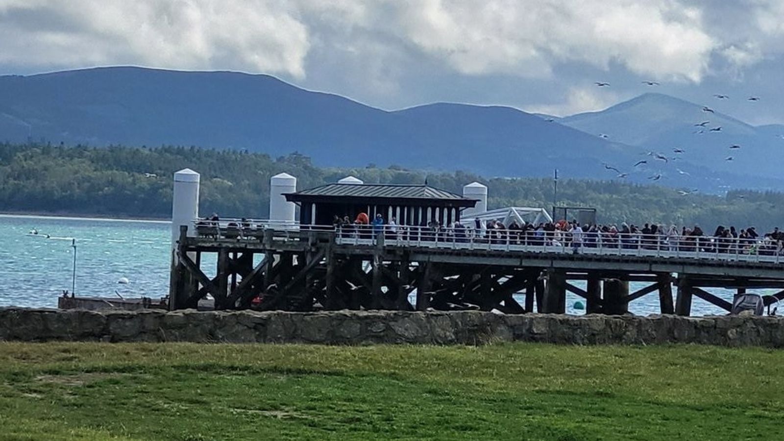 Anglesey: Three people die after Audi crashes near Beaumaris Pier | UK ...