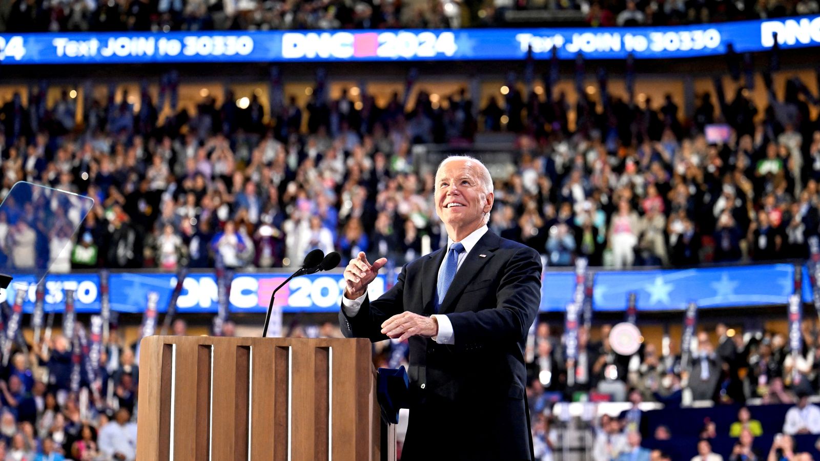 President Biden gives emotional farewell speech at Democratic ...
