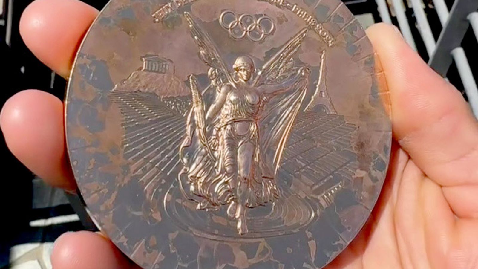 Olympic star reveals deterioration of his Paris 2024 medal - Profits House