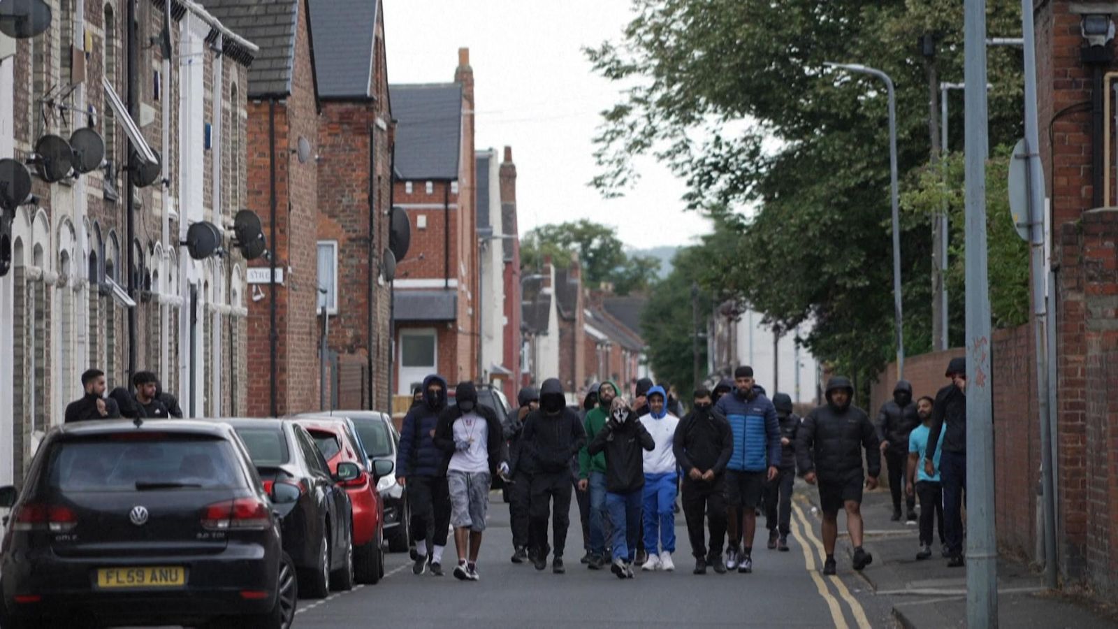 Anti-racist activists chase far-right protesters away from a mosque in ...