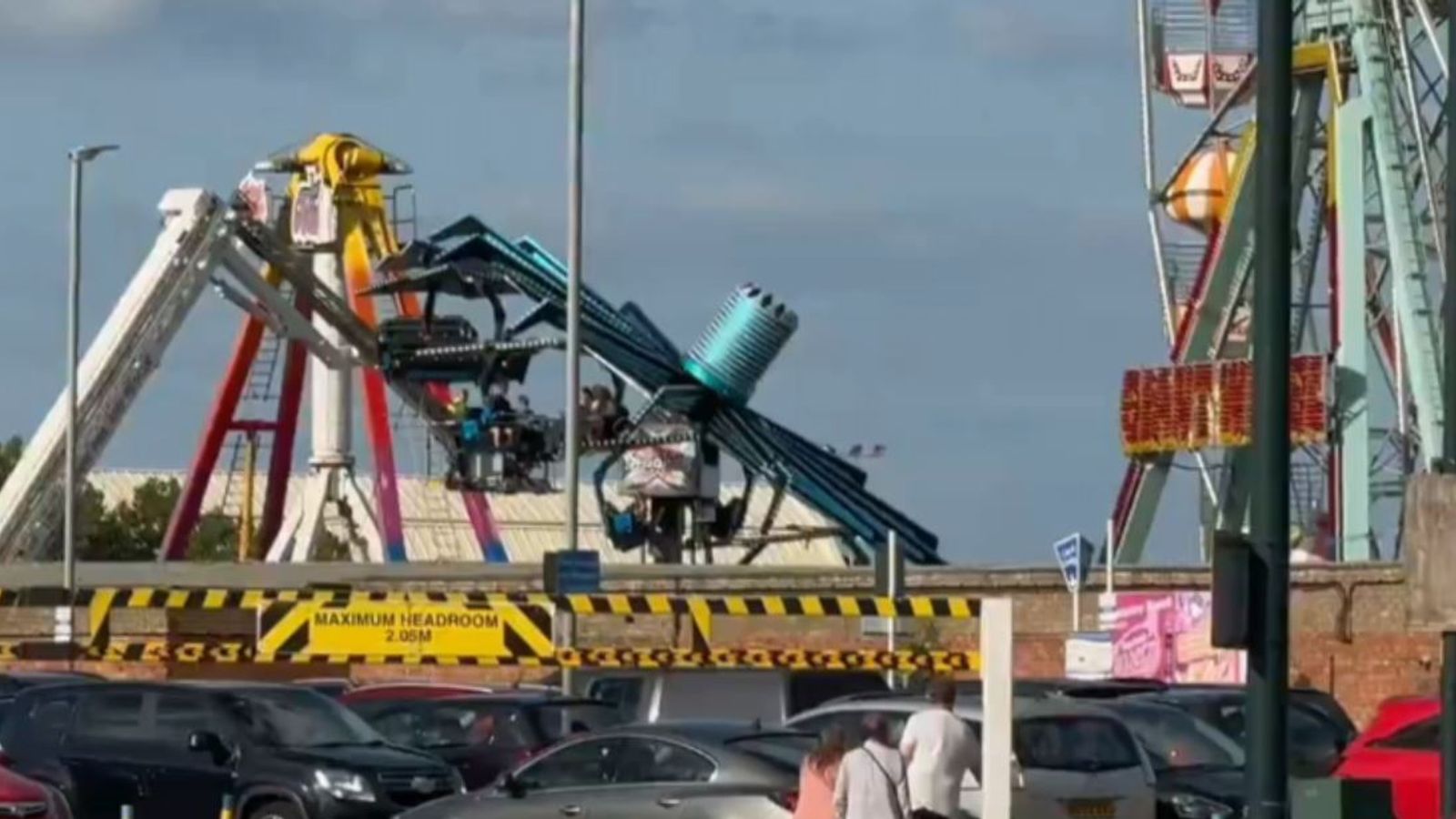 Skegness: Amusement park ride malfunctions at pleasure beach | News UK ...
