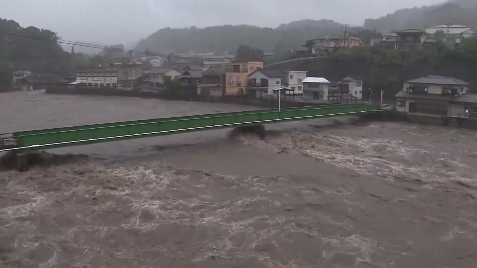 Japan: Thousands evacuated as Typhoon Shanshan makes landfall | World ...