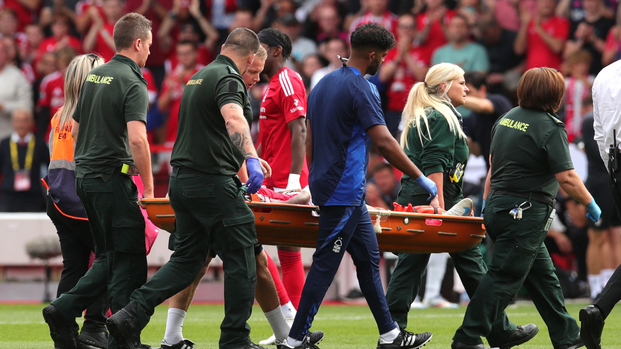 Nottingham Forest v Bournemouth match delayed after Danilo suffers ...
