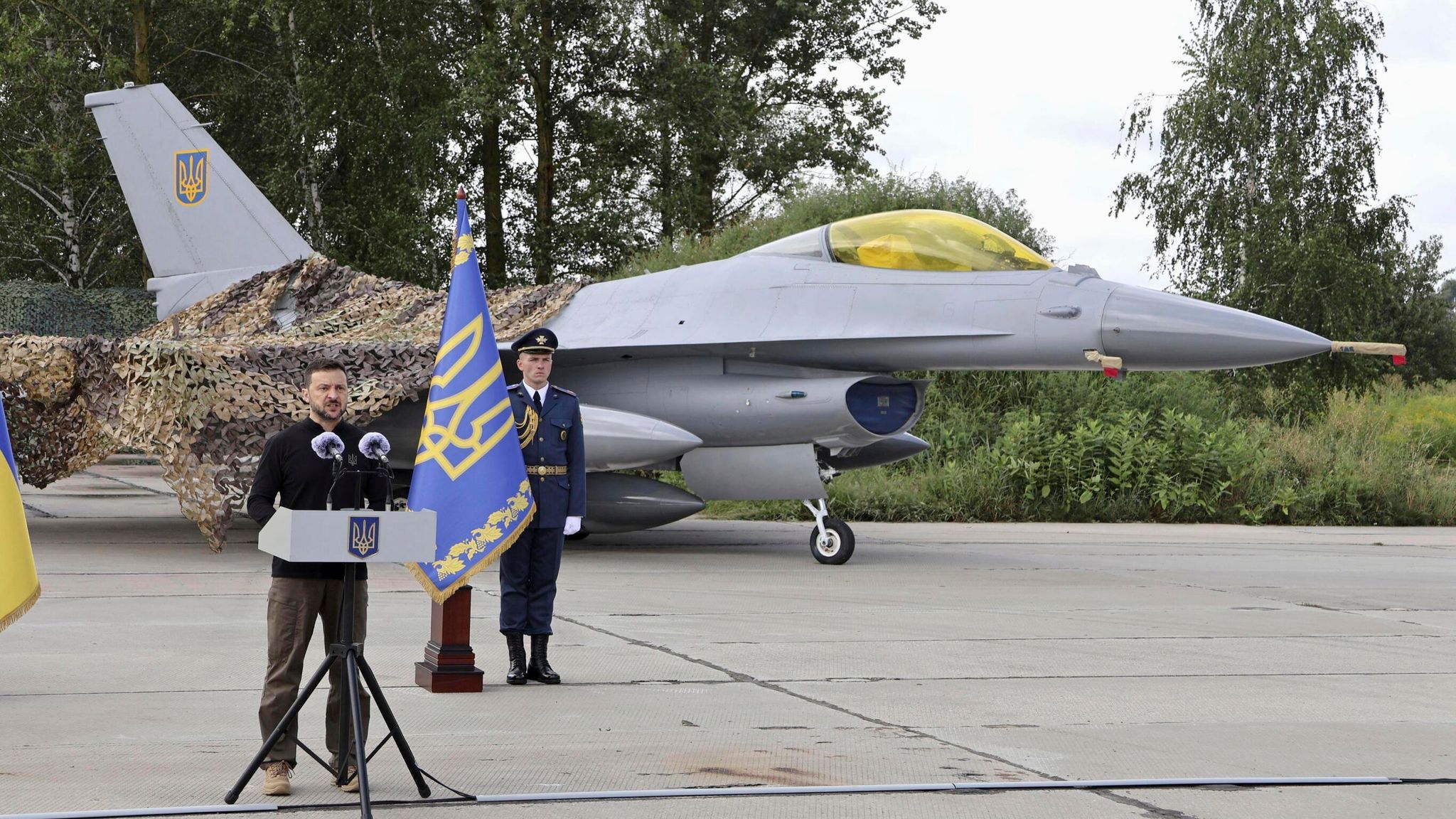 Ukraine begins deploying F-16 fighter jets | World News | Sky News Ukraine begins deploying F-16 fighter jets | World News | Sky News