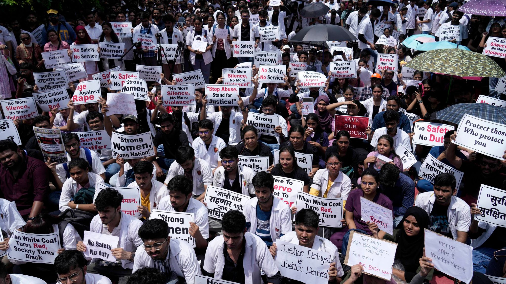 Patients turned away as doctors hold mass strike in India over rape and murder of trainee medic ...