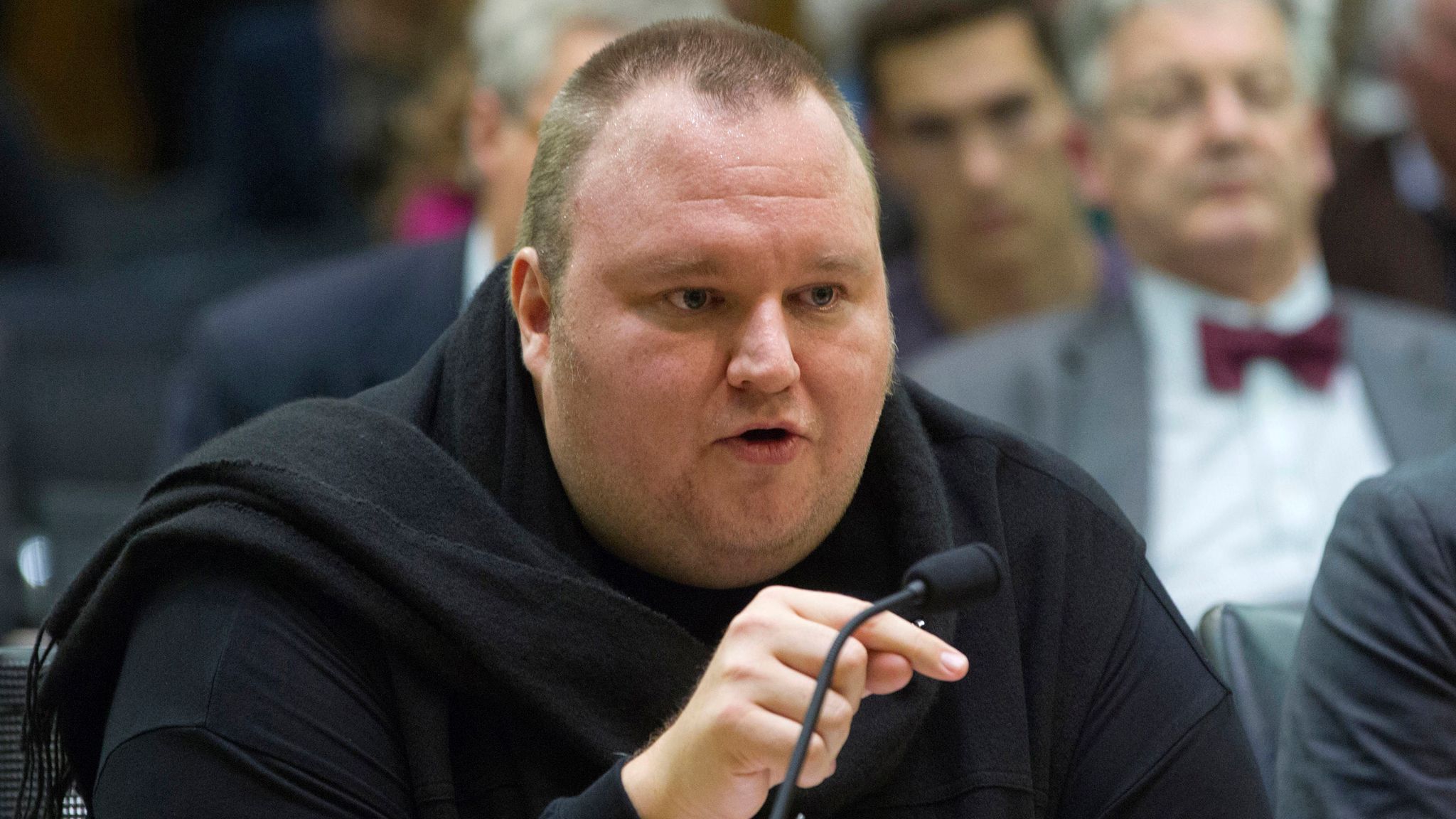 Megaupload founder Kim Dotcom to be extradited to US after losing 12 ...