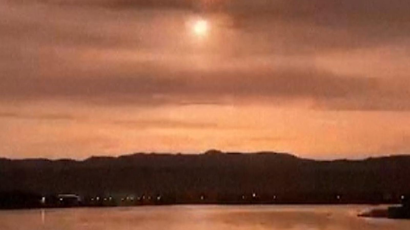 Philippines: Massive fireball identified as asteroid breaking up in ...