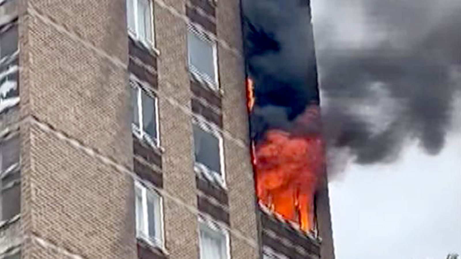 70 firefighters bring blaze at high-rise block of flats in London under ...