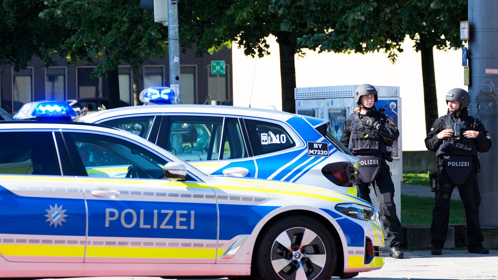 Munich police officers shoot dead 'suspicious' person near Nazi-era ...