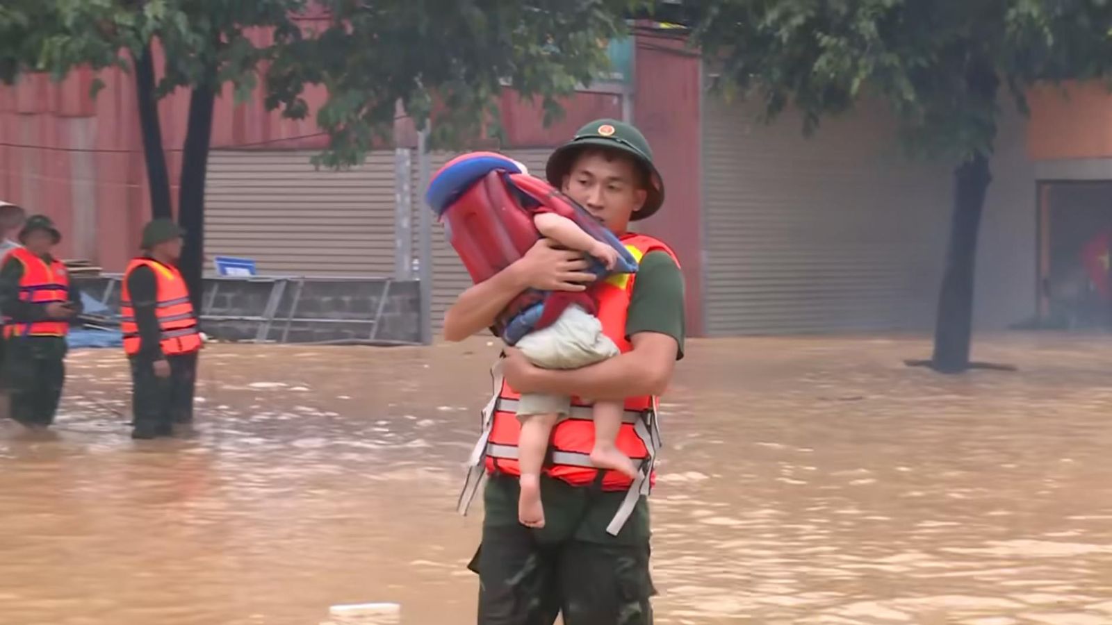 Thousands evacuated from flood-hit Vietnam after Typhoon Yagi | World ...