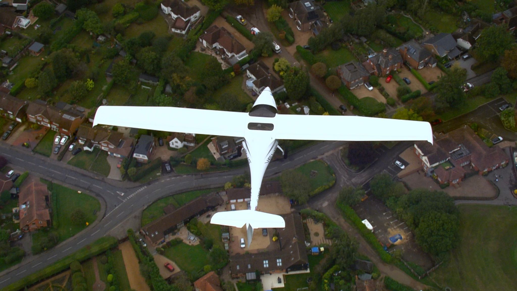 Inside a flying school with a 100% electric aircraft | Science, Climate ...