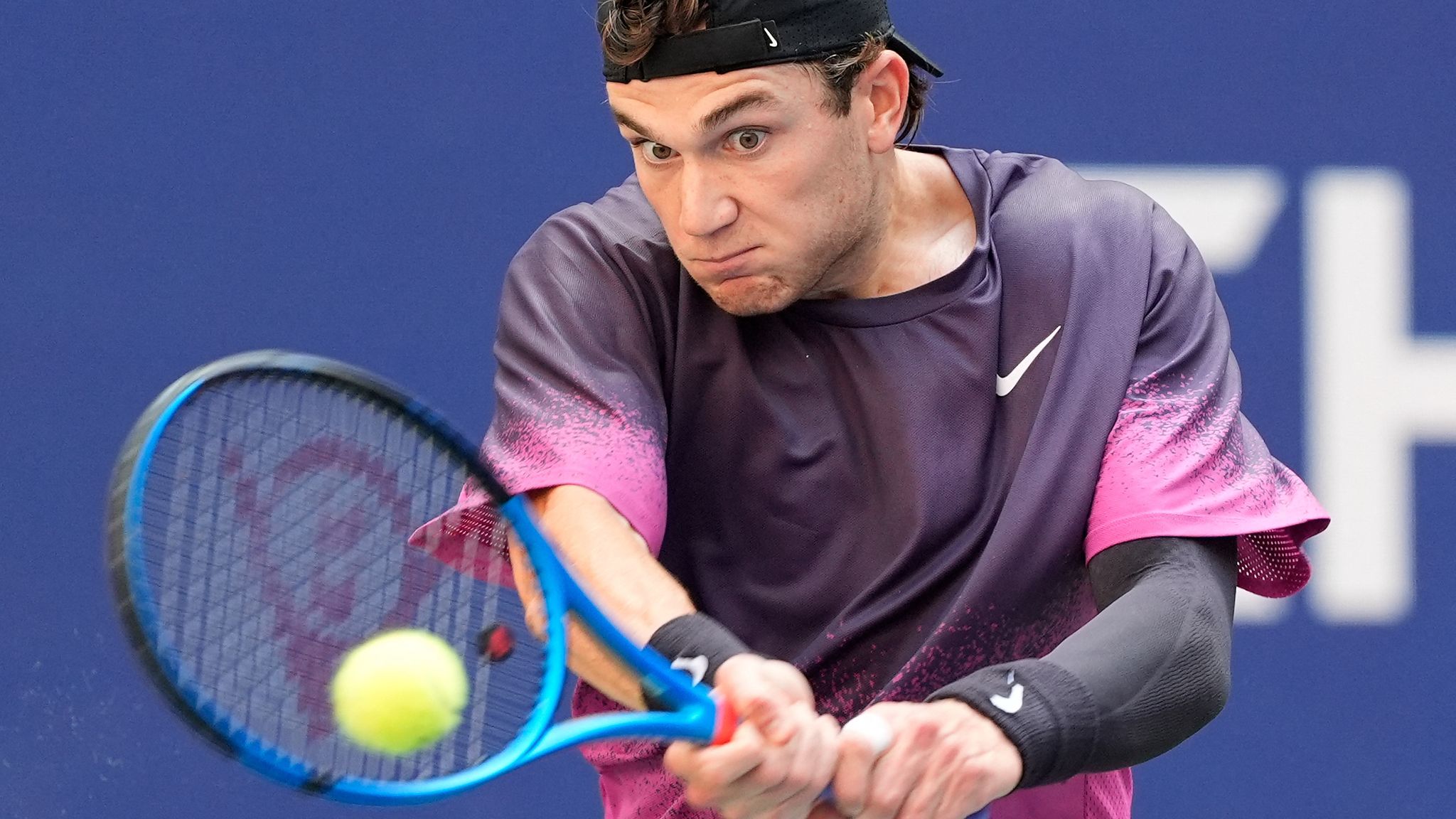 Britain's Jack Draper vomits on court as he loses first grand slam semi ...