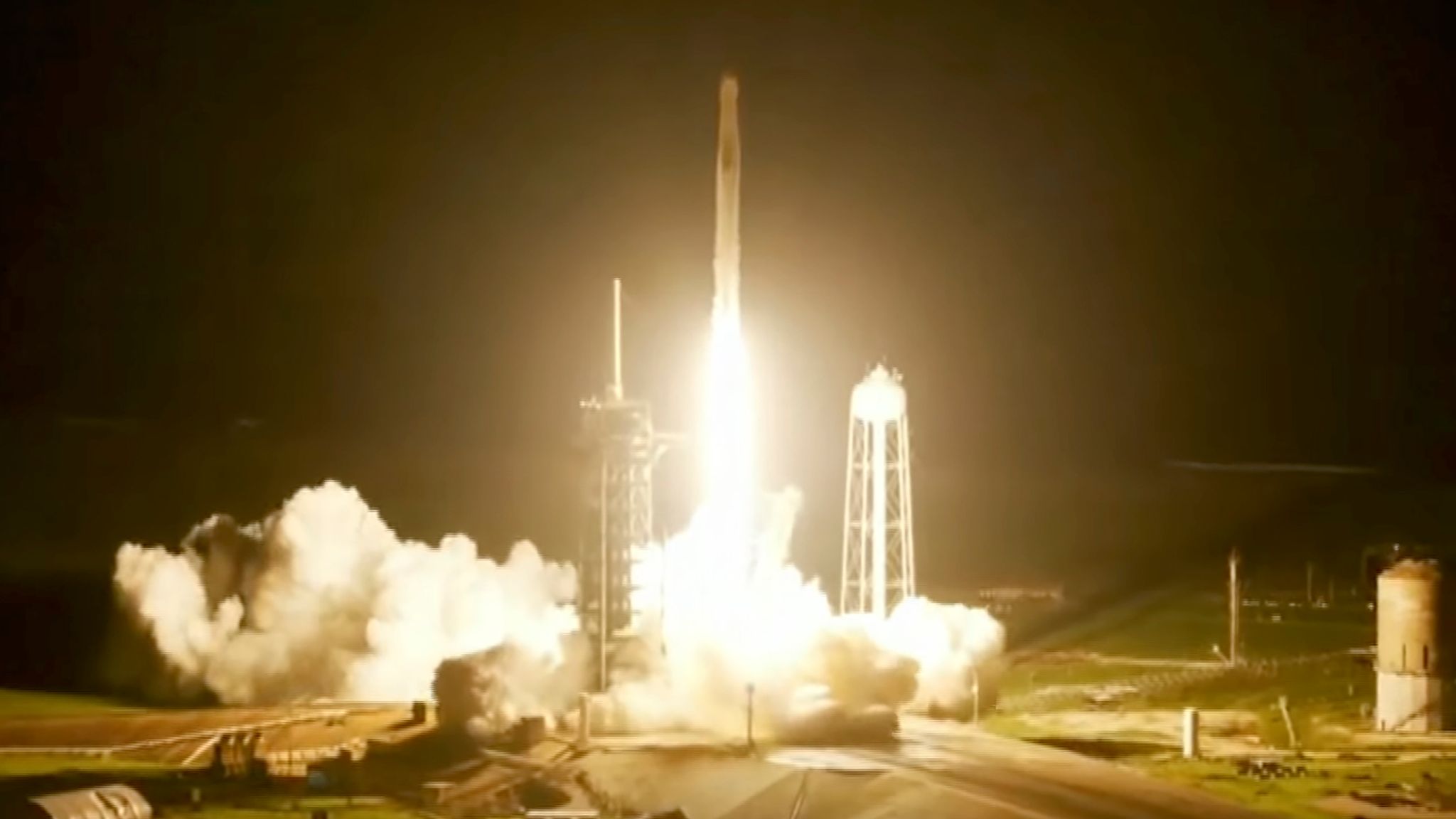 SpaceX mission set to to attempt first-ever commercial spacewalk | Science, Climate & Tech News ...