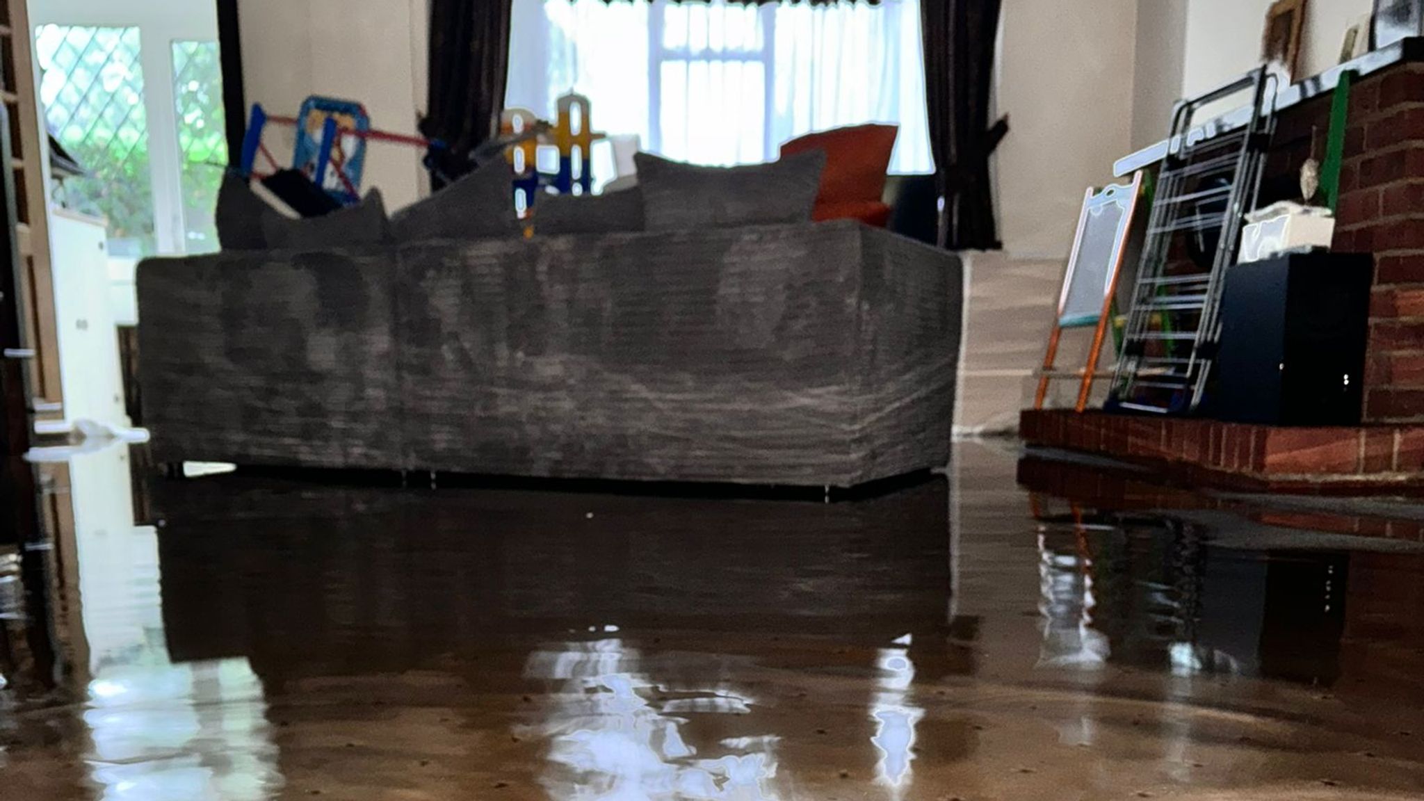 UK weather: Flash floods leave cars underwater as some areas see more ...