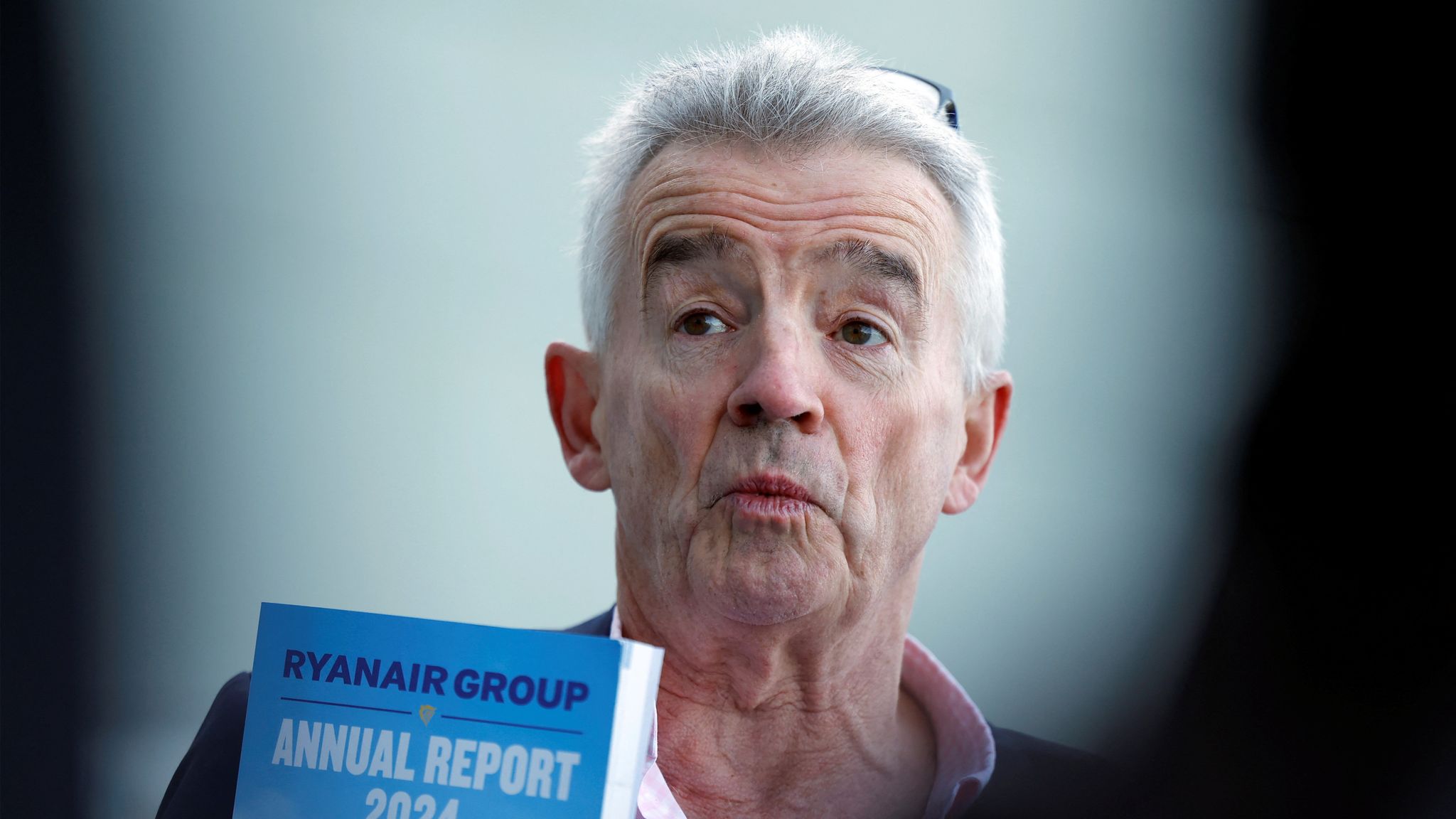 Ryanair boss Michael O'Leary 'happy' to introduce two-drink booze limit ...
