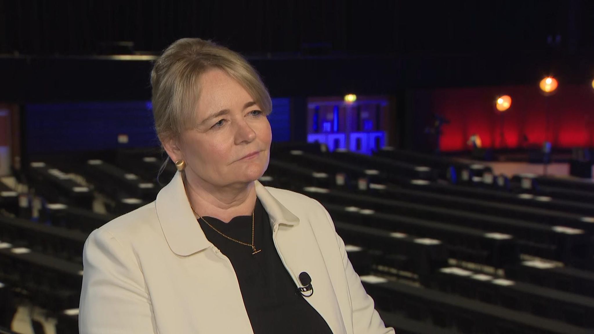 Unite union boss Sharon Graham steps up call for Starmer to reverse ...